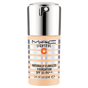 รีวิว MAC Lightful C Naturally Flawless SPF30/PA++ Foundation รีวิวจาก ...