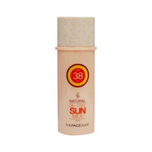 รีวิว THEFACESHOP Natural Oil Free Sun Milk SPF38 PA++ รีวิวจากผู้ใช้จริง By Cosmenet.in.th