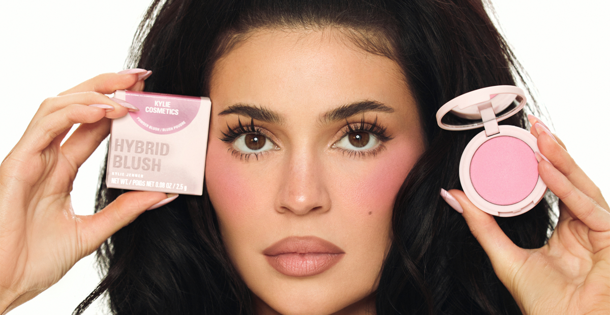 KYLIE COSMETICS เปิดตัว HYBRID BLUSH รุ่นใหม่ล่าสุดที่มอบสัมผัสแปลกใหม่ไม่เหมือนใคร